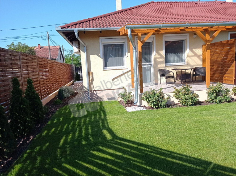 Ady Endre utca, kiadó 42 m2 -es családi ház - Alberlet.hu Ingatlan Kft.